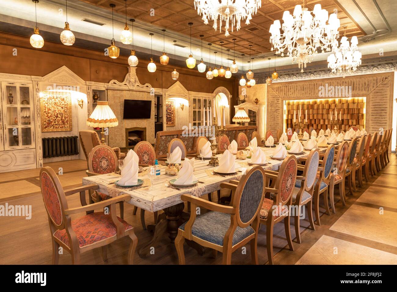 Luxury restaurant banquet hall event room interior Stock Photo - Alamy