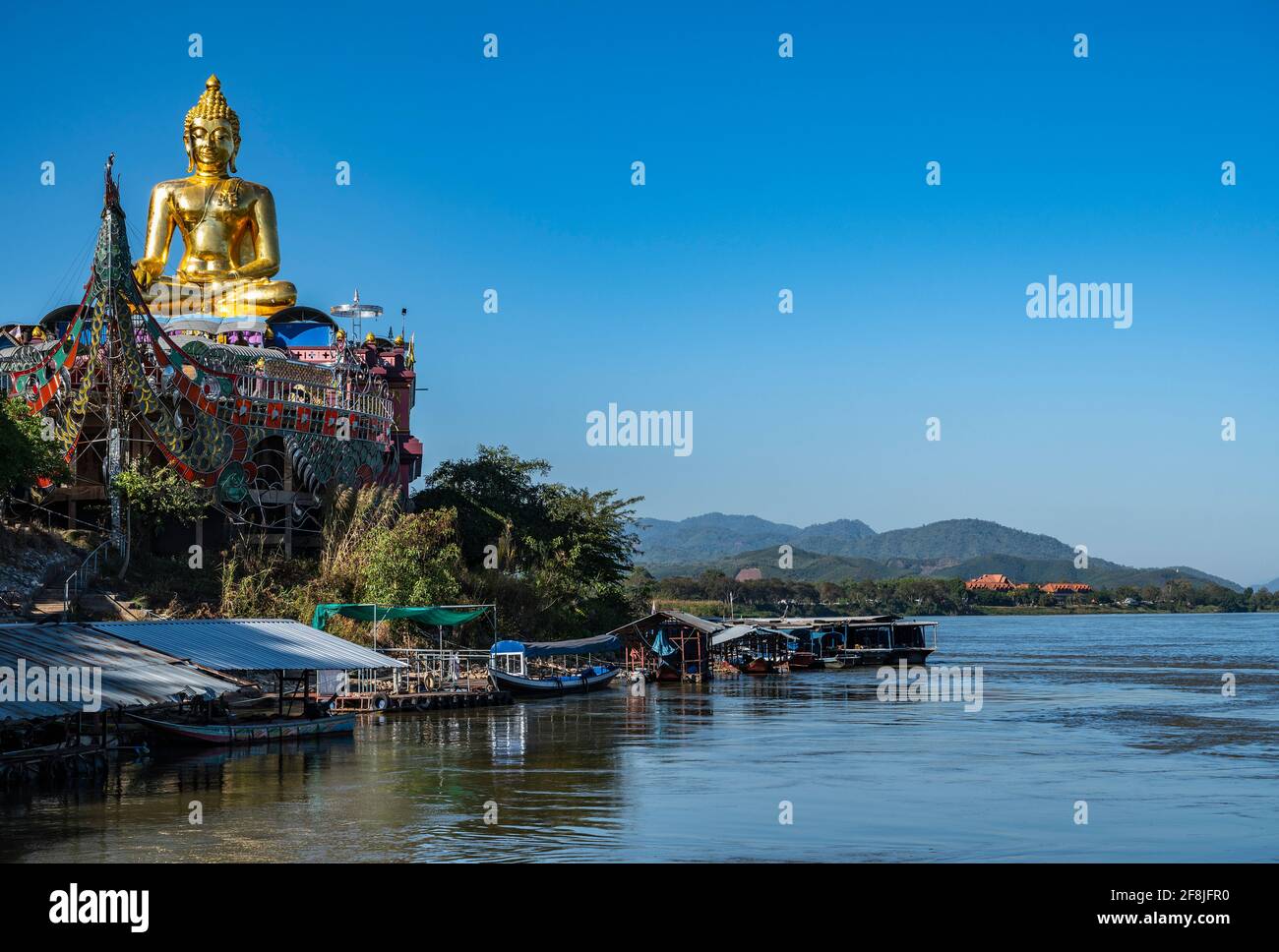 Golden buddha at golden triangle hi-res stock photography and images ...