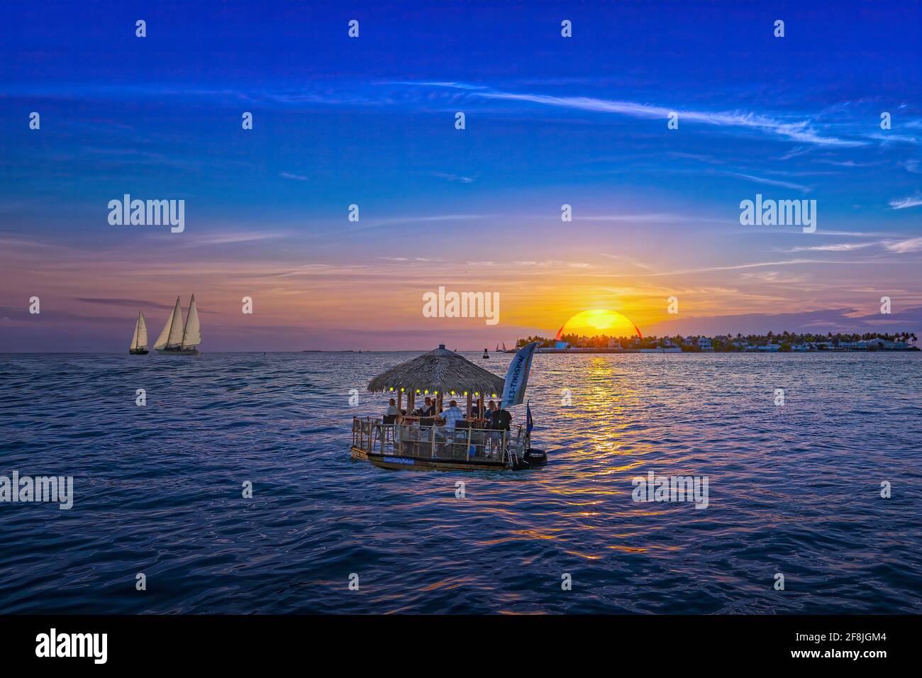Tiki bar florida keys hi-res stock photography and images - Alamy