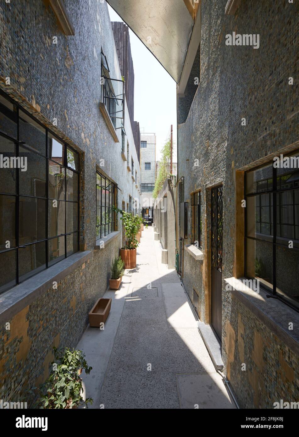 External side corridor with steel walkways. CÓRDOBA 223, Mexico City ...