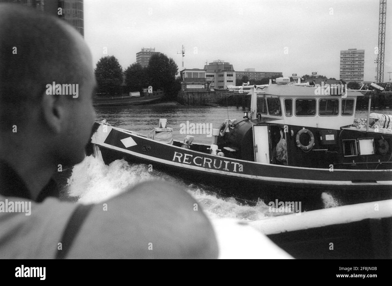 Lightermen of the River Thames working on the barges Stock Photo - Alamy