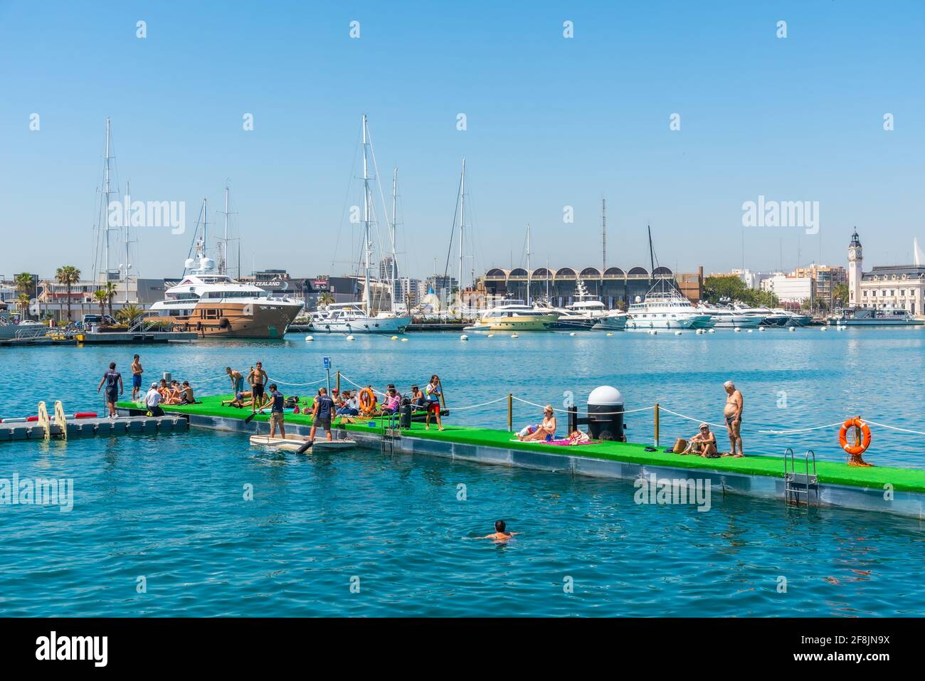 Valencia swimming pool hi-res stock photography and images - Alamy