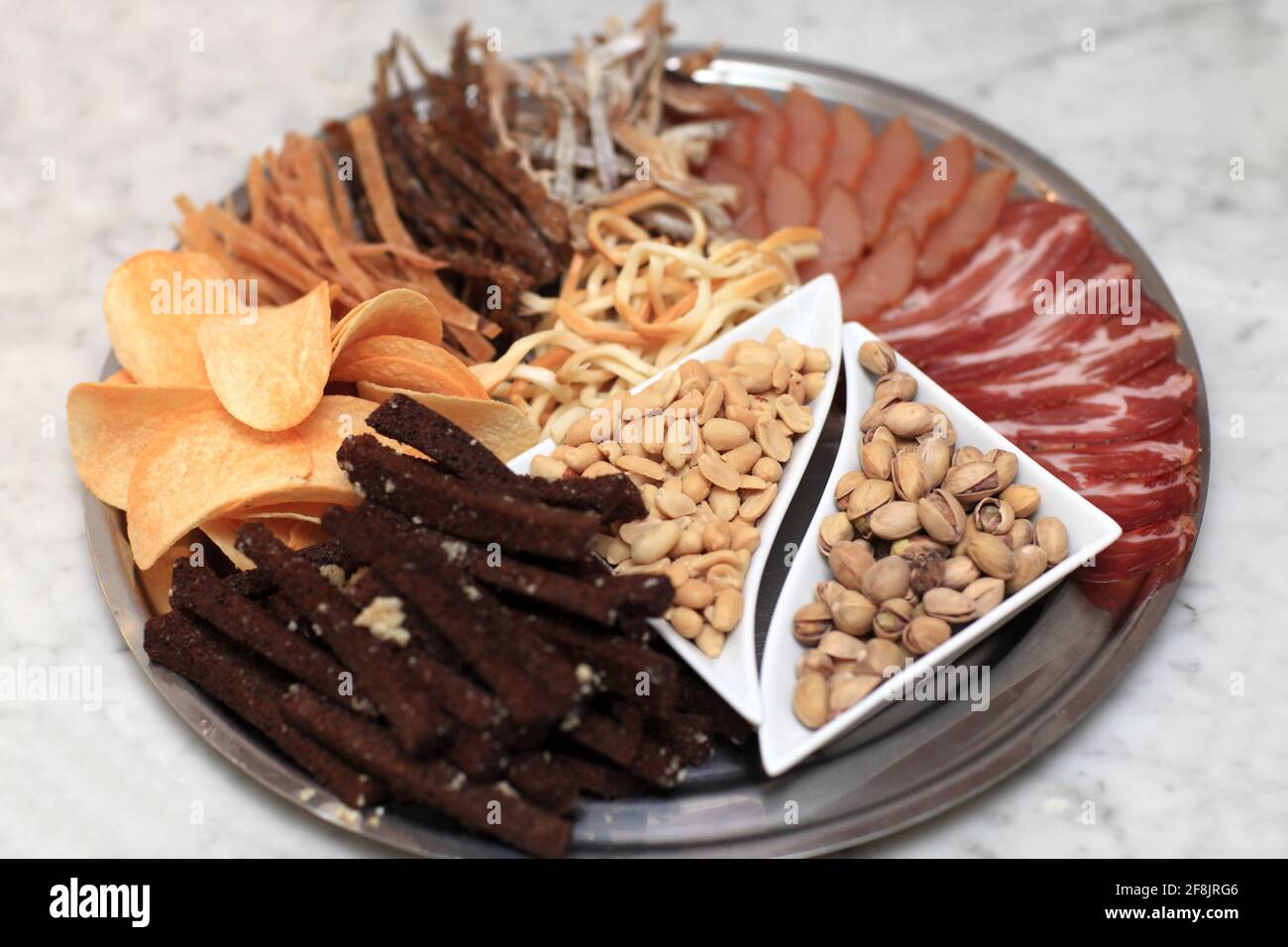 Plate full fish chips fish hi-res stock photography and images - Alamy