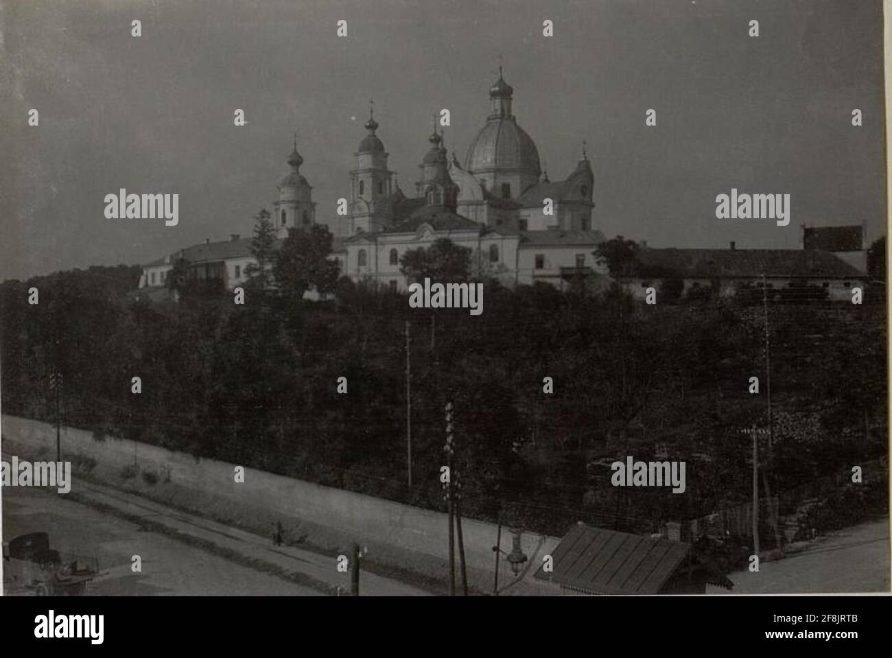 Cathedral side view Stock Photo - Alamy