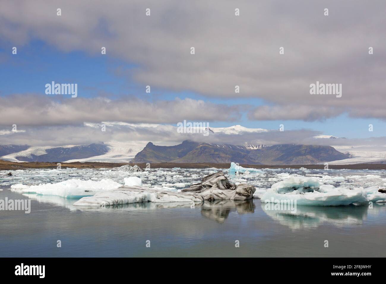 Iceland ice lake hi-res stock photography and images - Alamy