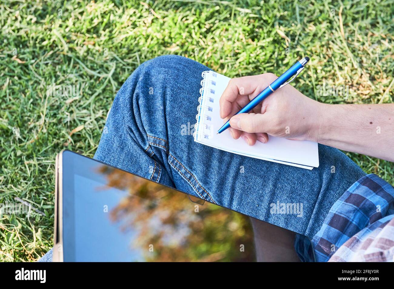 Touch writing hi-res stock photography and images - Alamy