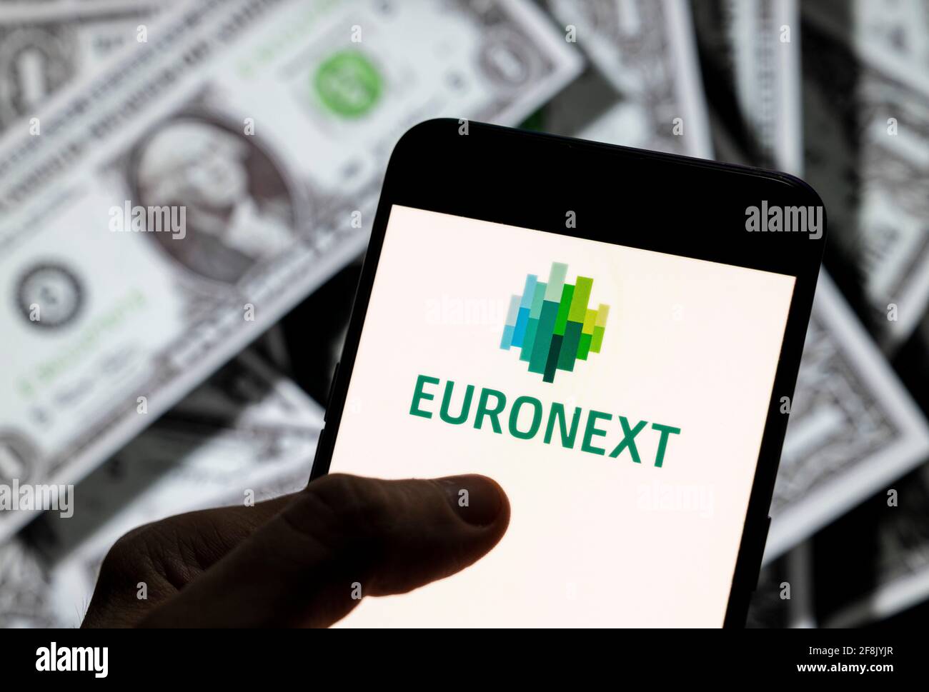 Euronext logo hi-res stock photography and images - Alamy