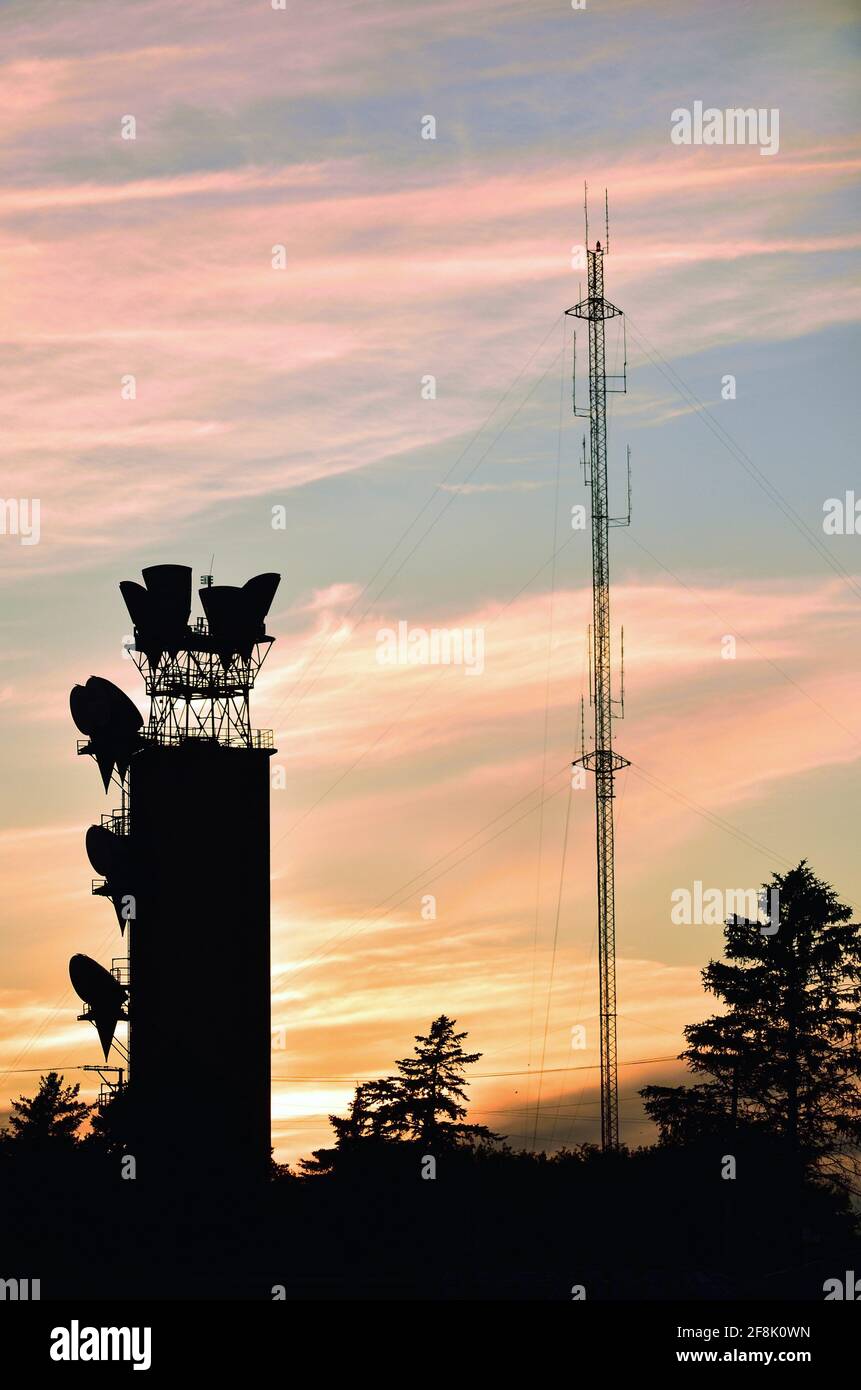 Relays hi-res stock photography and images - Alamy