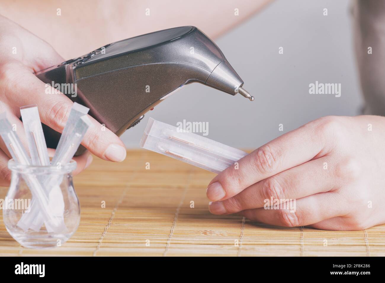 Finding an acupuncture point with electronic device which could be also ...