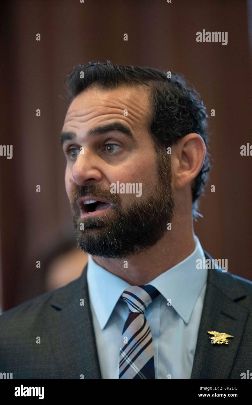 Non military ptsd hi-res stock photography and images - Alamy