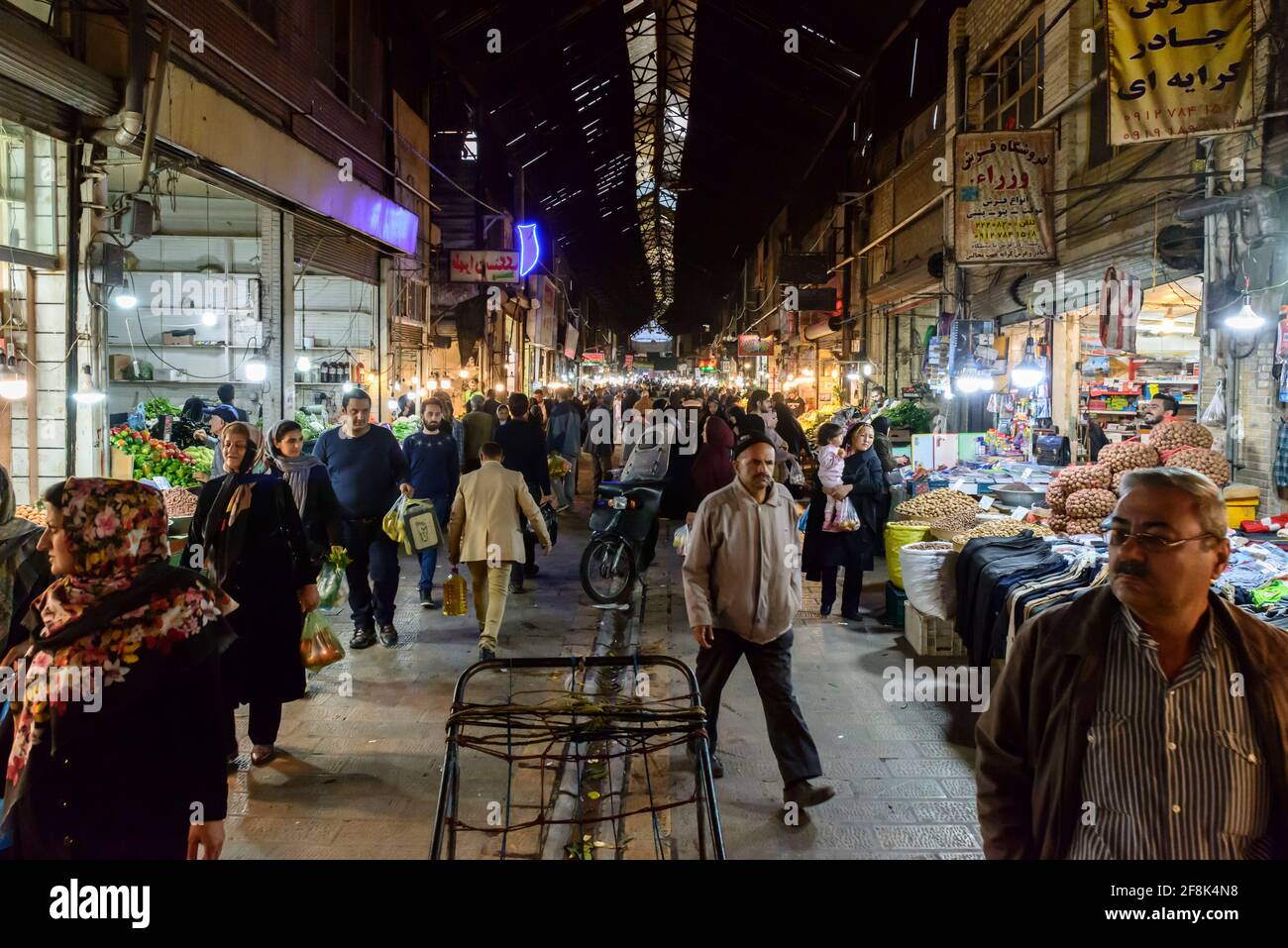 The covered bazaar in Qazvin, Iran Stock Photo - Alamy