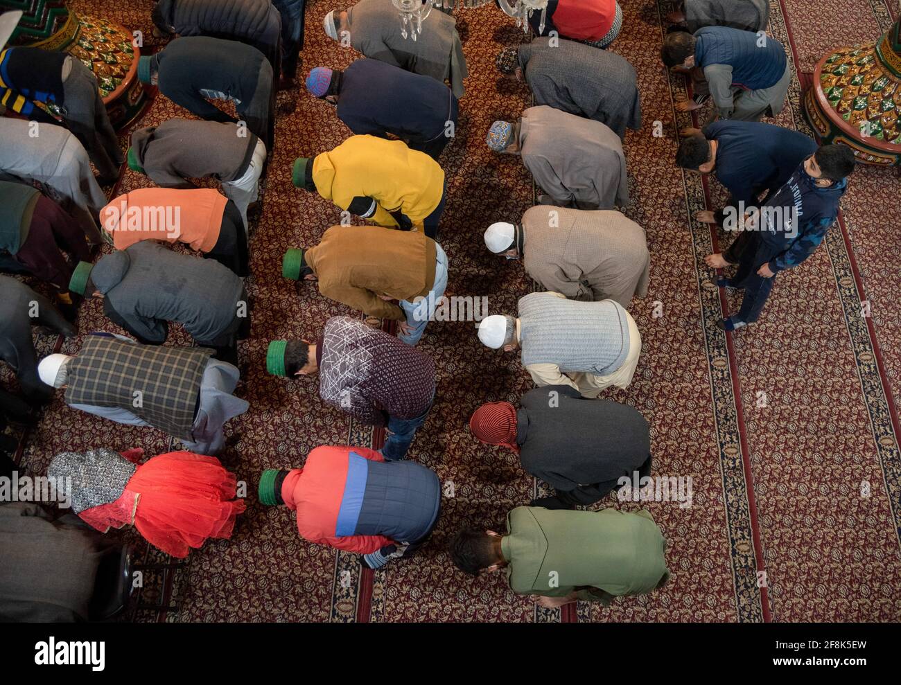 Asr prayers hi-res stock photography and images - Alamy