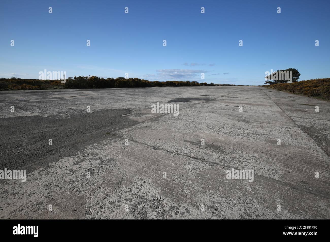 Former ww2 airfield hi-res stock photography and images - Alamy