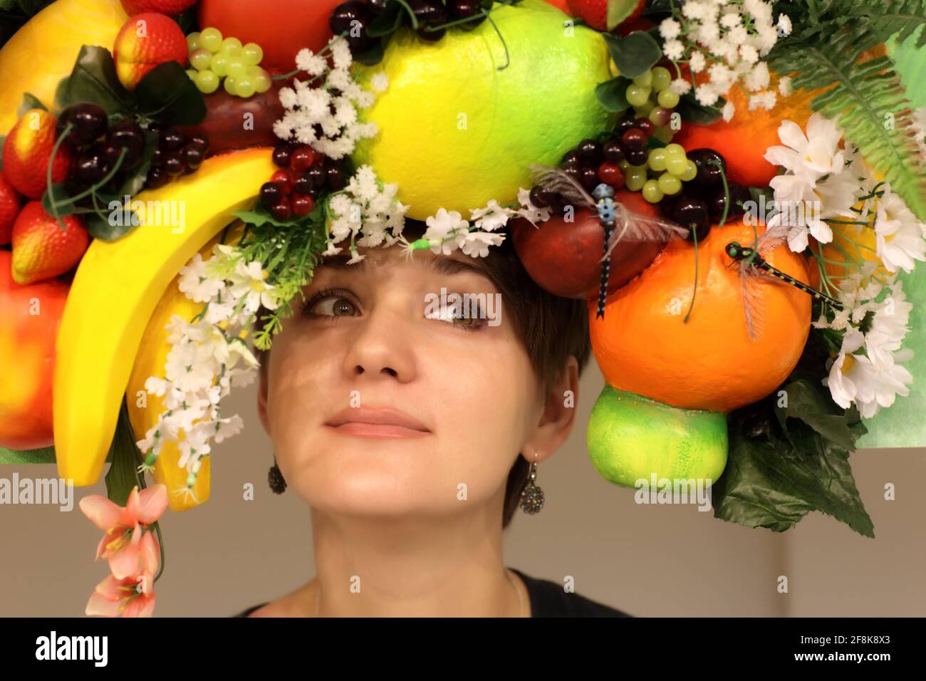 Portrait of woman in a summer crown Stock Photo - Alamy