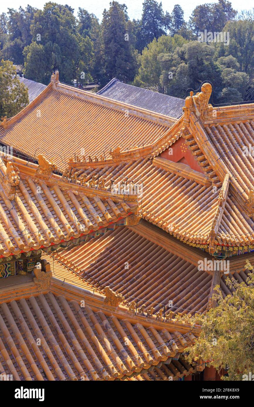 Golden roofs hi-res stock photography and images - Alamy