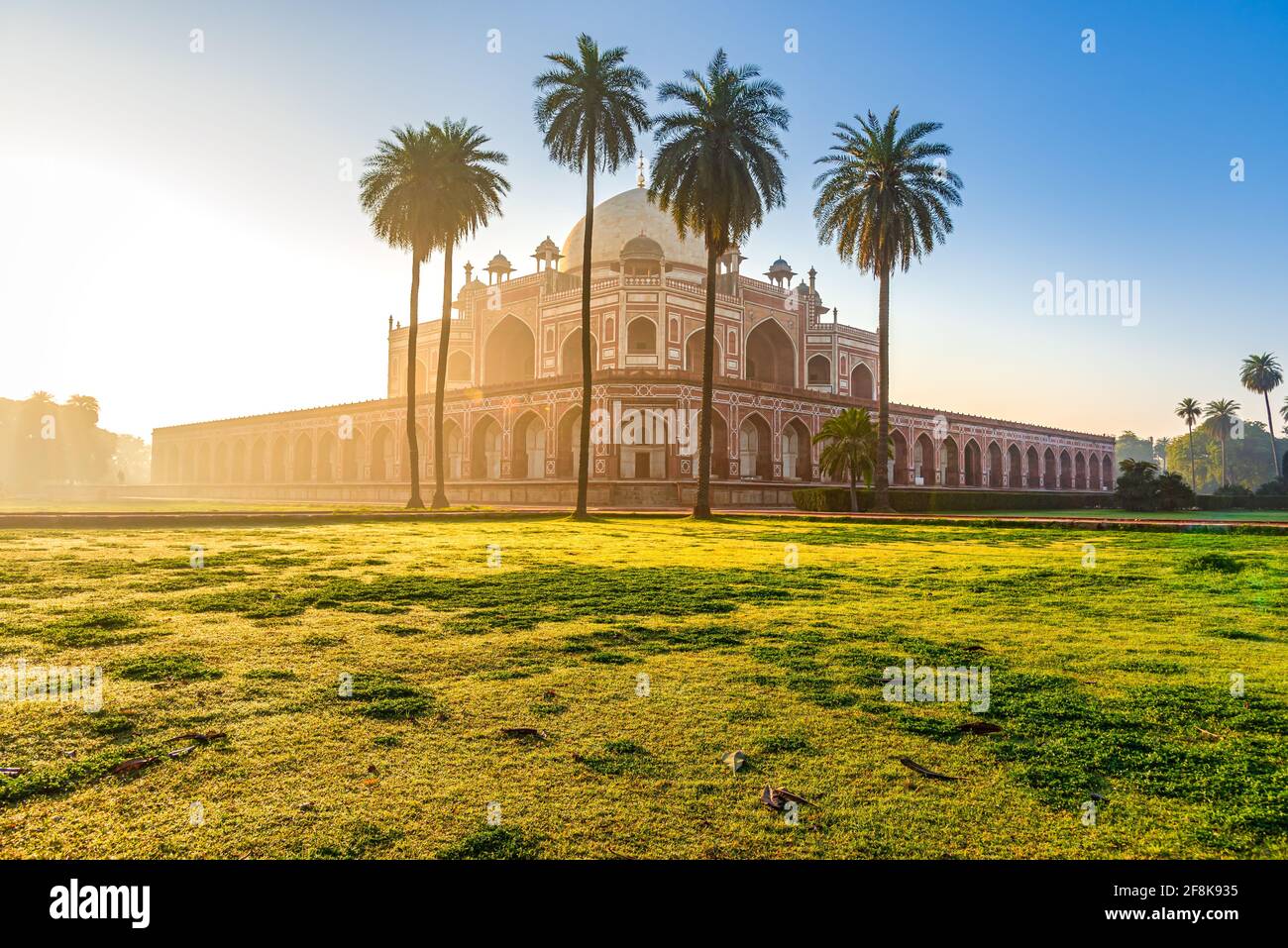 Humayun's tomb of Mughal Emperor Humayun designed by Persian architect ...