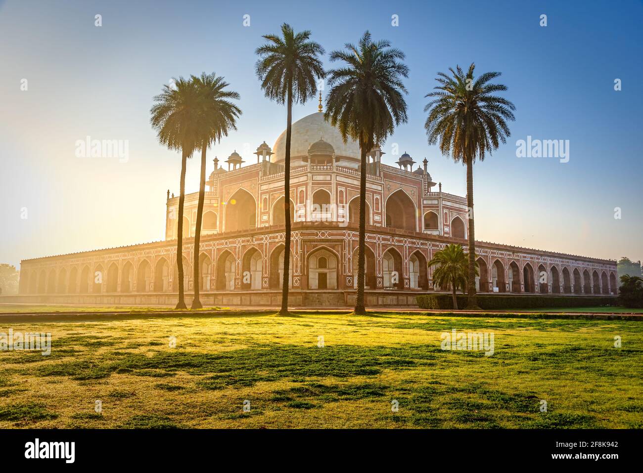 Humayun's tomb of Mughal Emperor Humayun designed by Persian architect ...