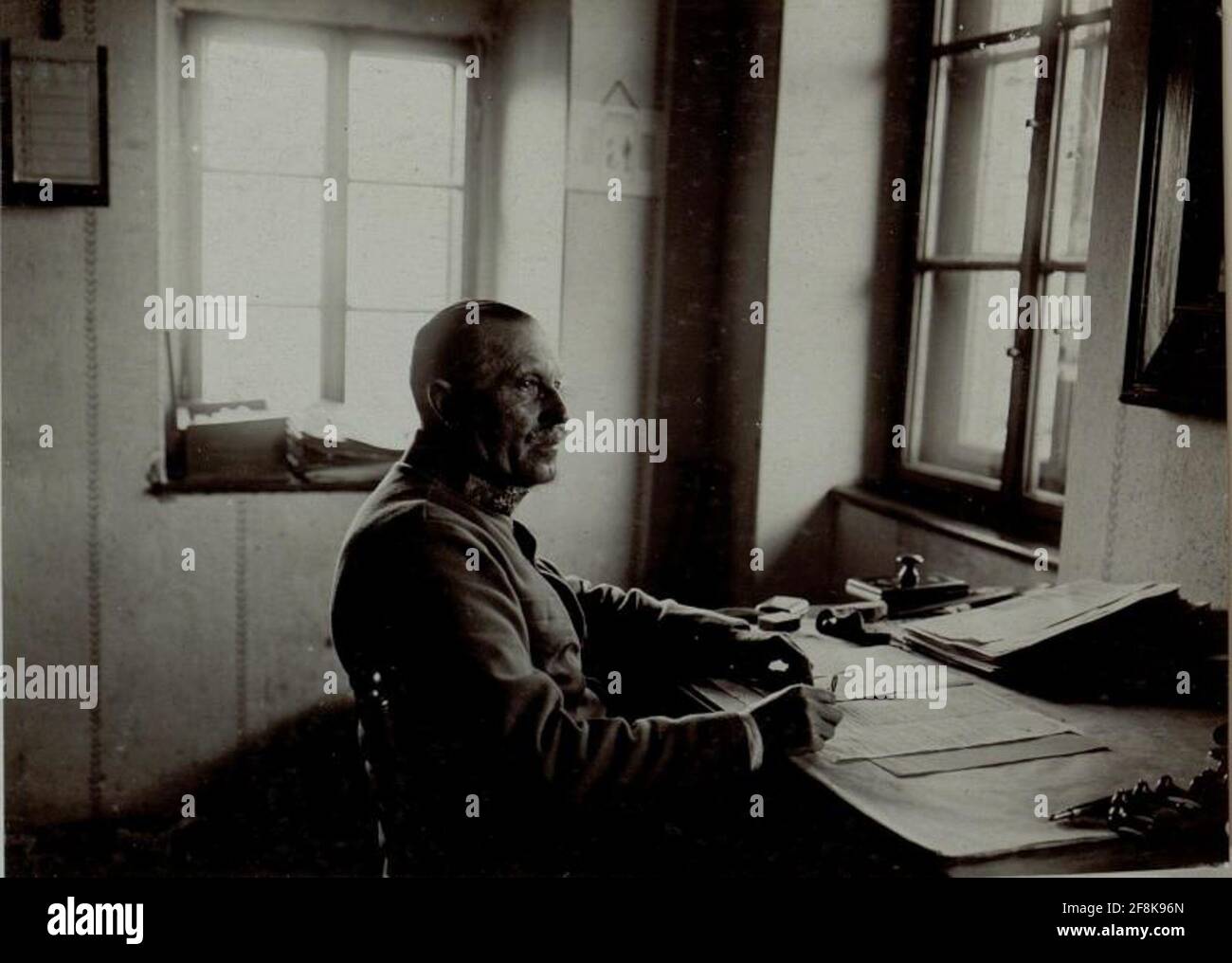 The commander of the XVI. Corps, Pilled Champion Wenzel Freiherr von ...