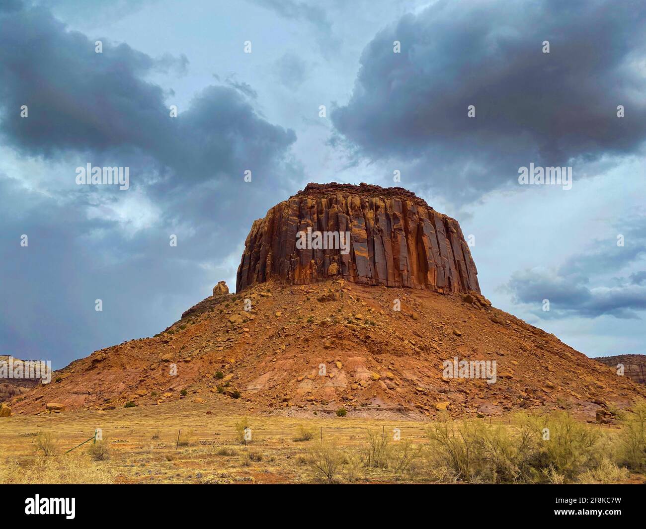 Monument Valley, Navajo Tribal Park Oljato-Monument, the USA under a cloudy sky Stock Photo - Alamy