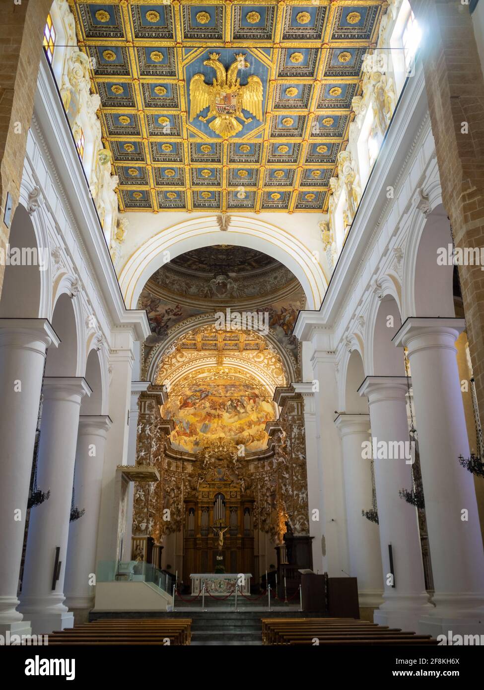 Roman catholic cathedral interior view hi-res stock photography and ...