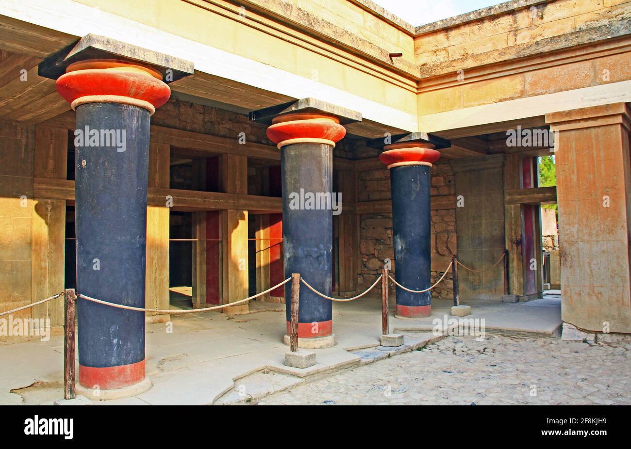 The King’s Megaron in The Palace of Knossos on Crete, Greece Stock ...
