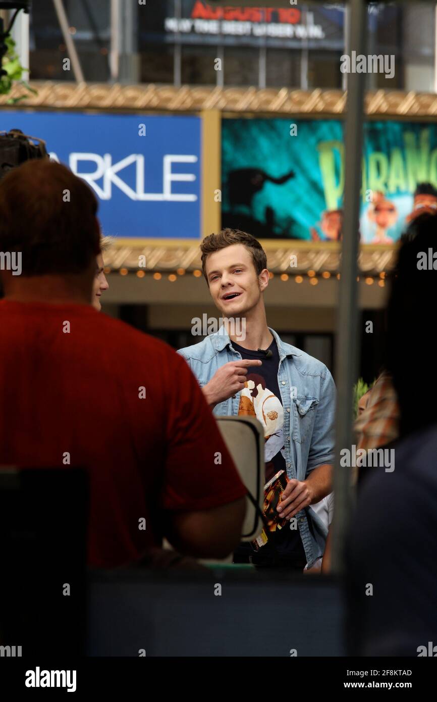 Alexander Ludwig, Amandla Stenberg, Dayo Okeniyi Jack Quaid. Hunger ...