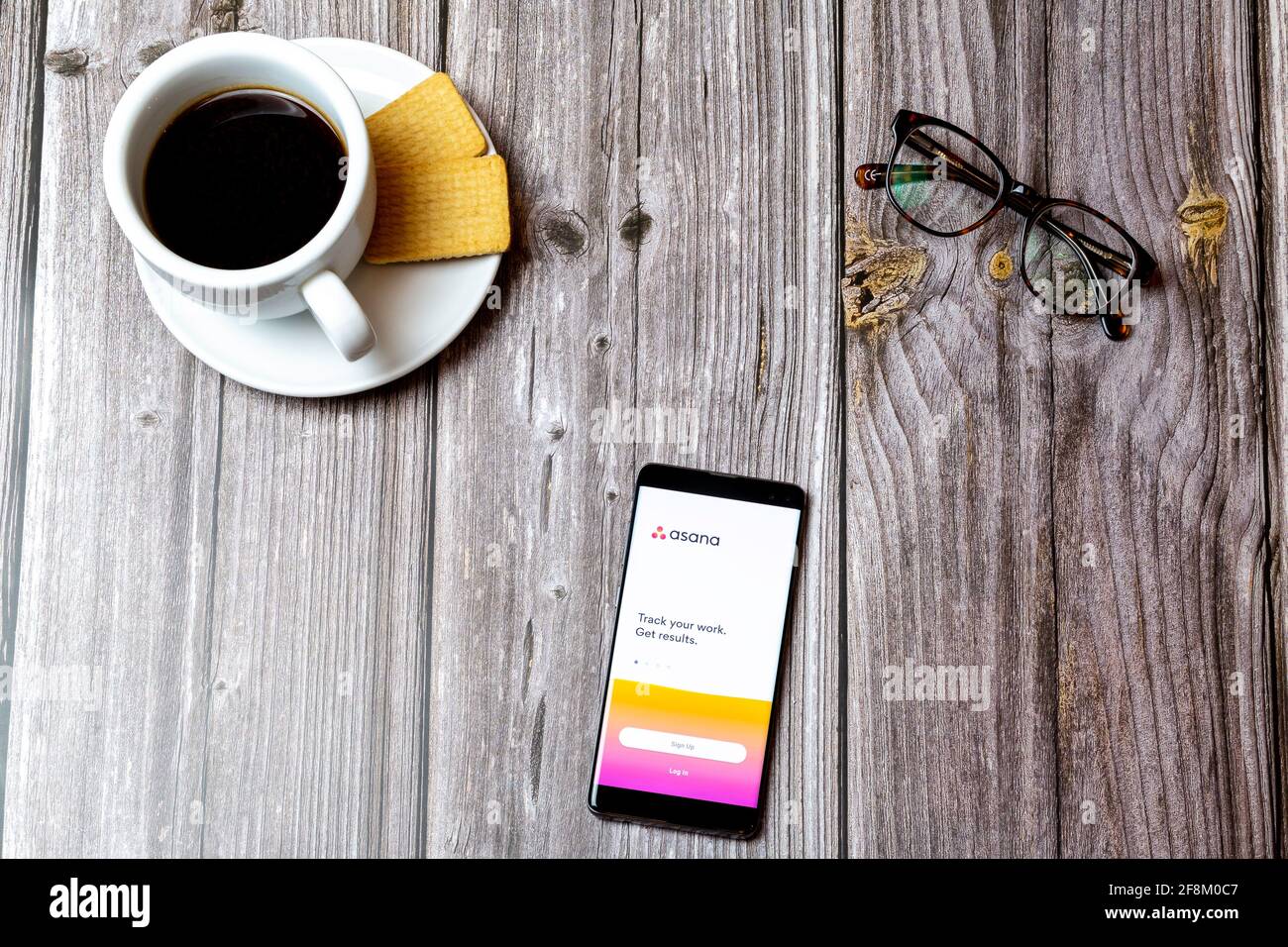 Asana cell app hi-res stock photography and images - Alamy