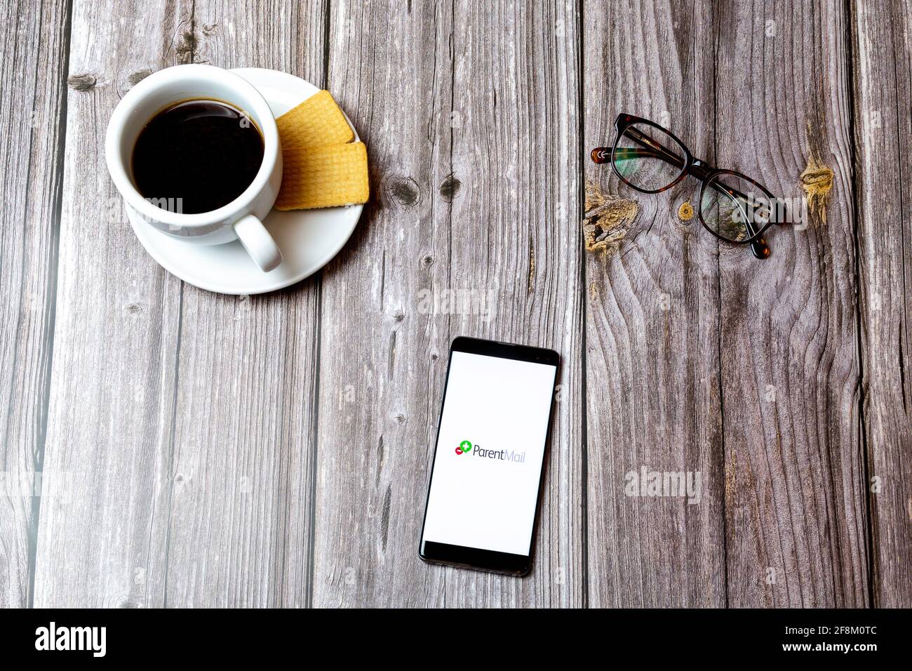 Parentmail app hi-res stock photography and images - Alamy