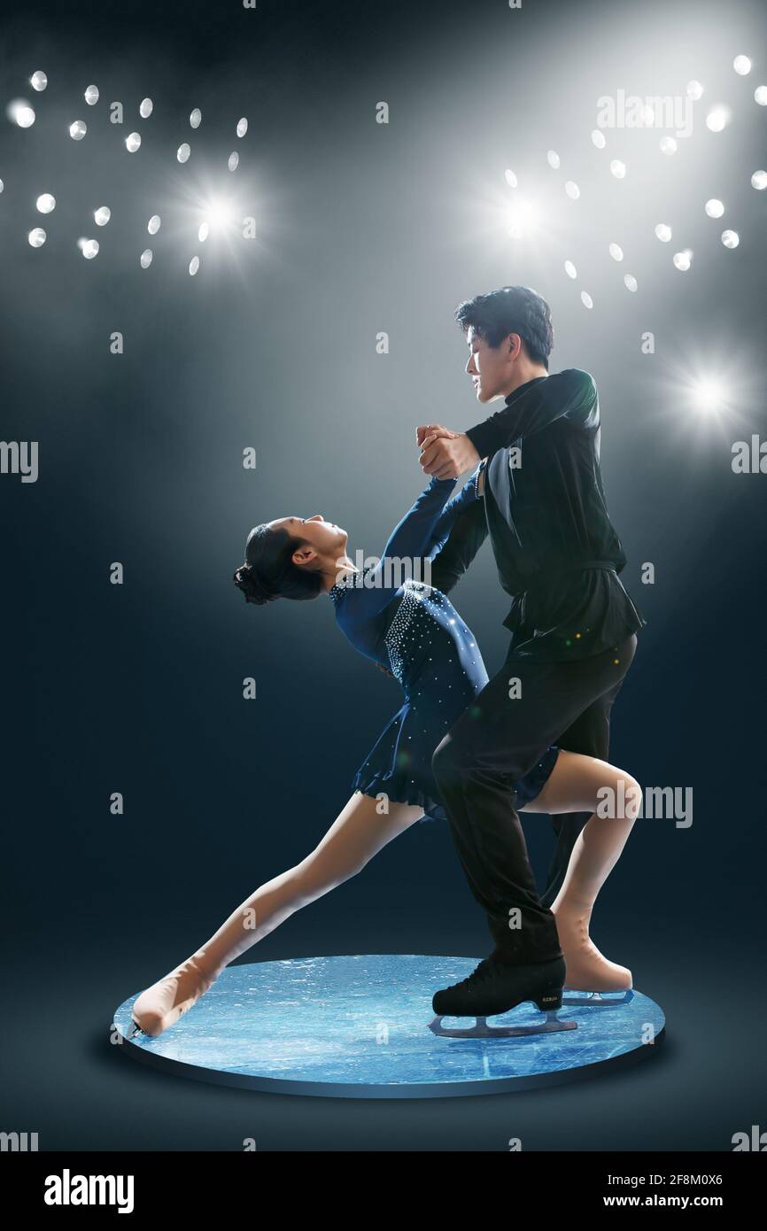 Pairs figure skating Stock Photo - Alamy