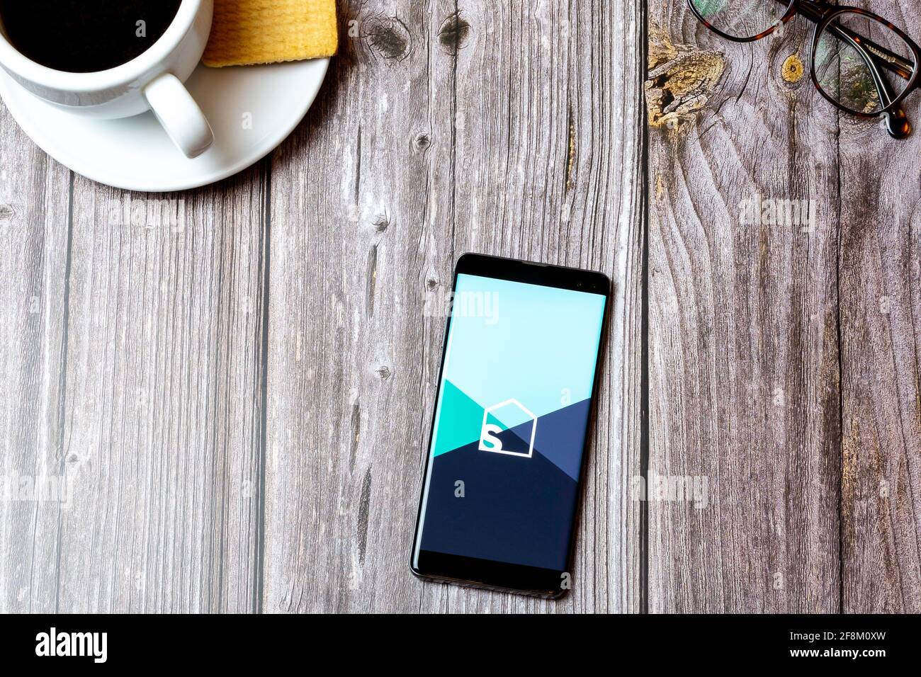 Split bill hi-res stock photography and images - Alamy