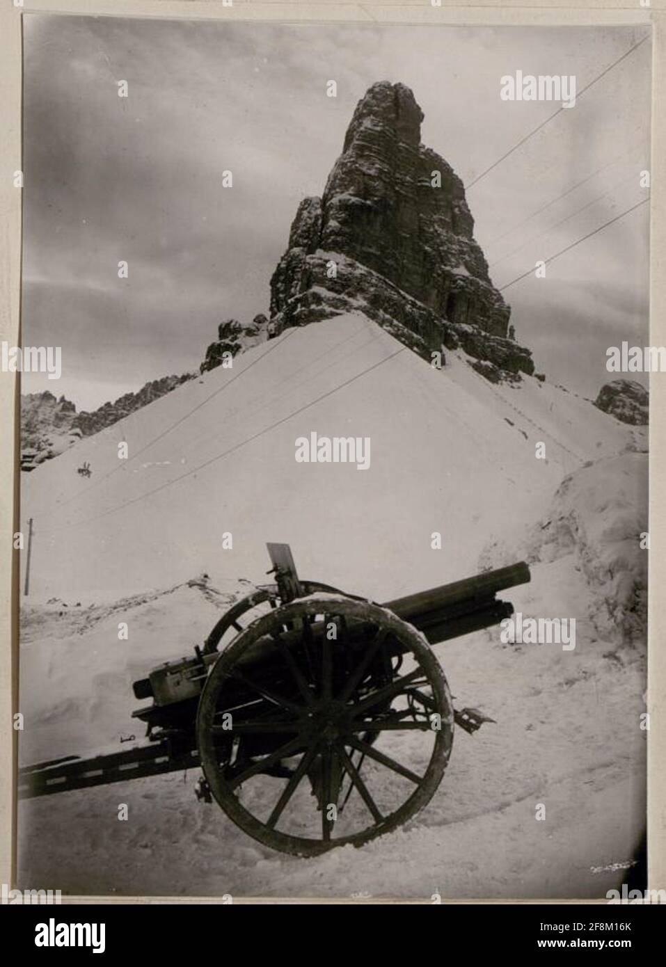 Field cannon M. 5 at the intermediate plateau with tobling nodes Stock ...