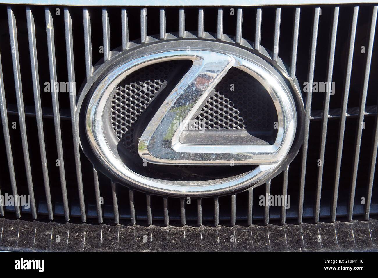 Lexus logo hi-res stock photography and images - Alamy