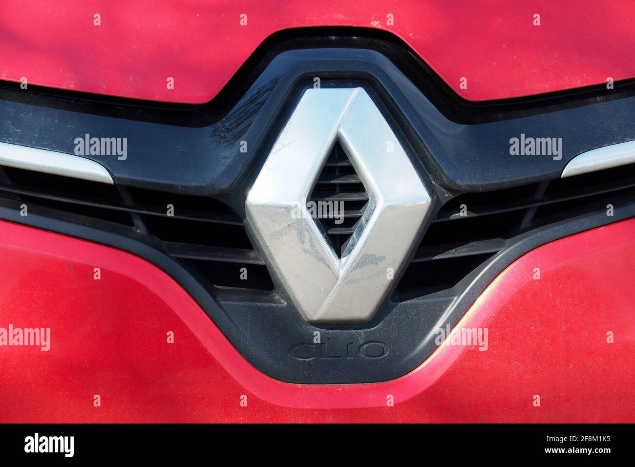 Renault fahrzeug hi-res stock photography and images - Alamy