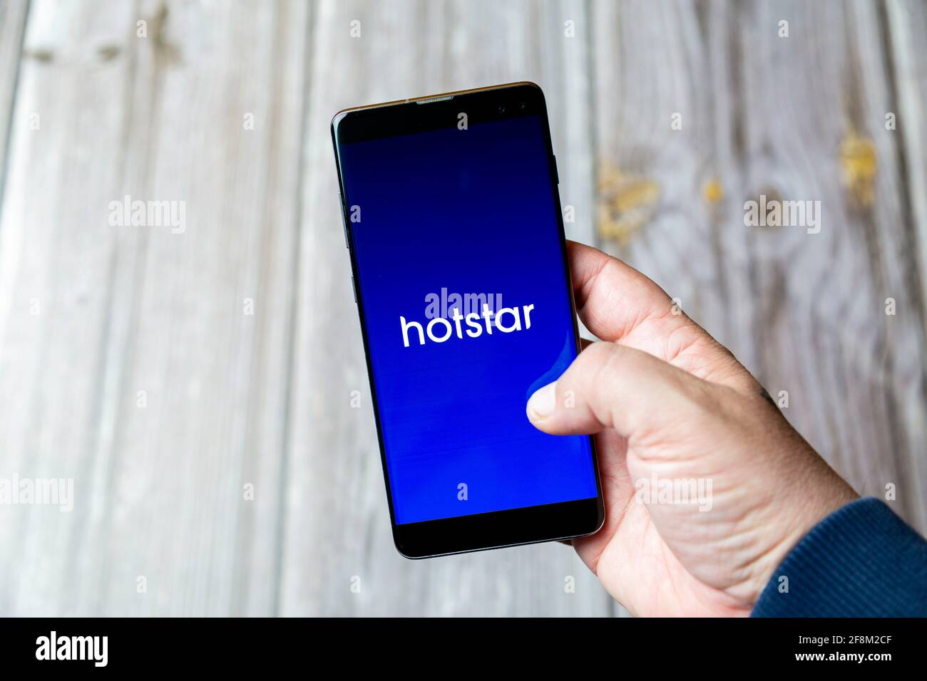 Hotstar cell app hi-res stock photography and images - Alamy