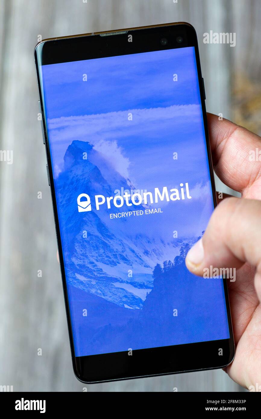 Protonmail mobile device hi-res stock photography and images - Alamy