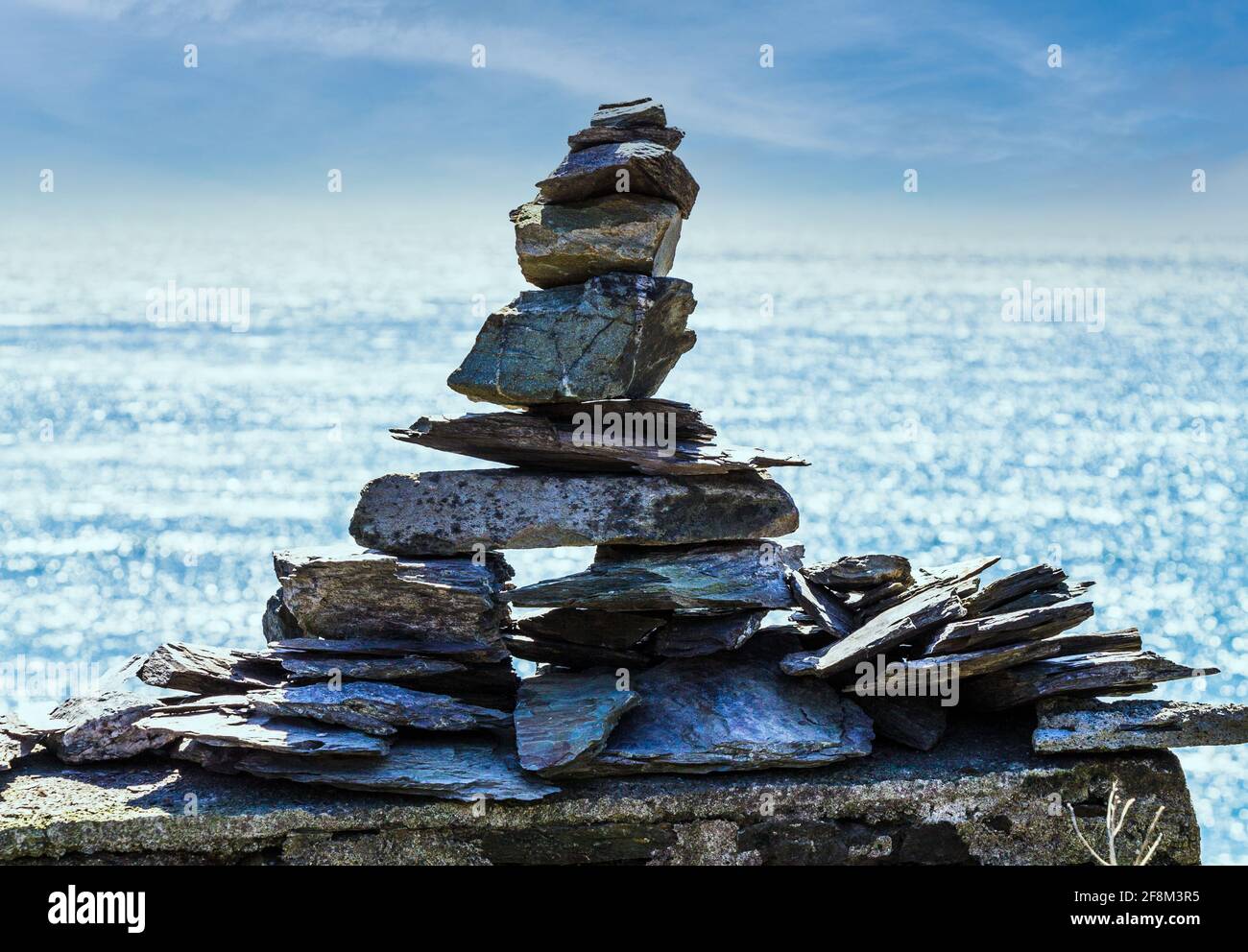 Balance stack of stones Stock Photo - Alamy