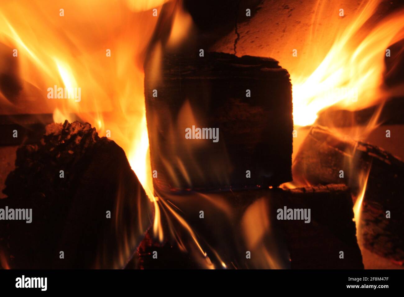 Warm fire hi-res stock photography and images - Alamy
