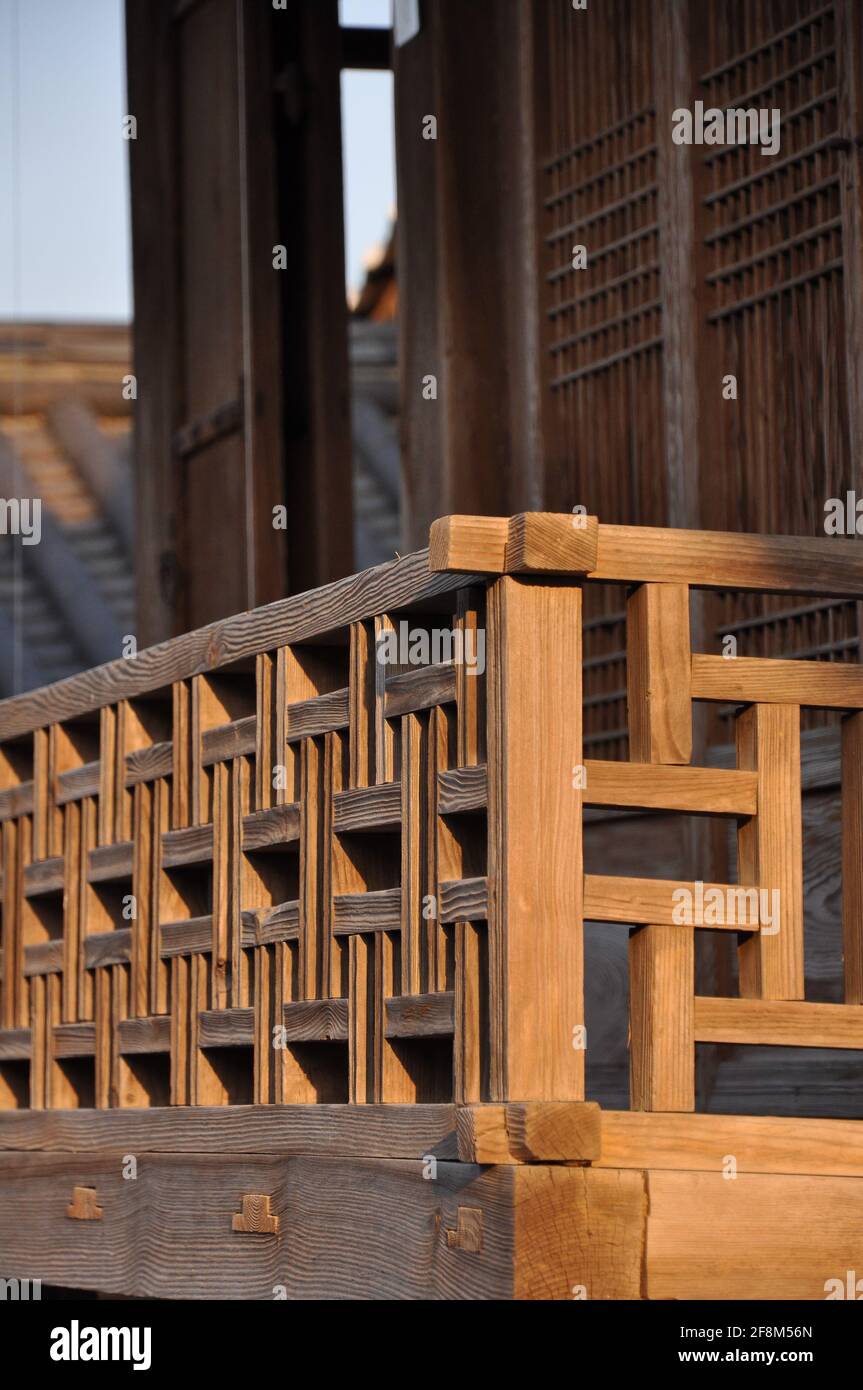 Traditional korean hanok hi-res stock photography and images - Alamy