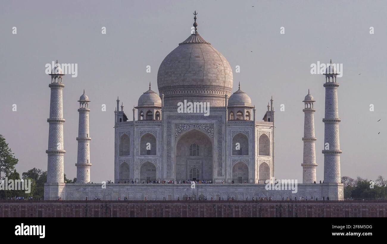 India taj mahal afternoon hi-res stock photography and images - Alamy