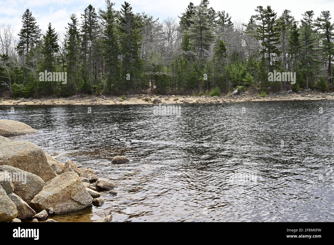 Lake water 4k hi-res stock photography and images - Alamy