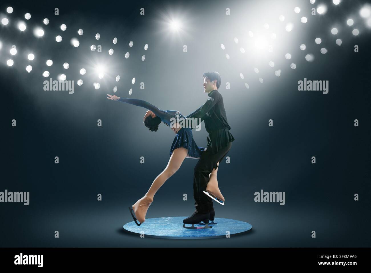 Pairs figure skating Stock Photo - Alamy