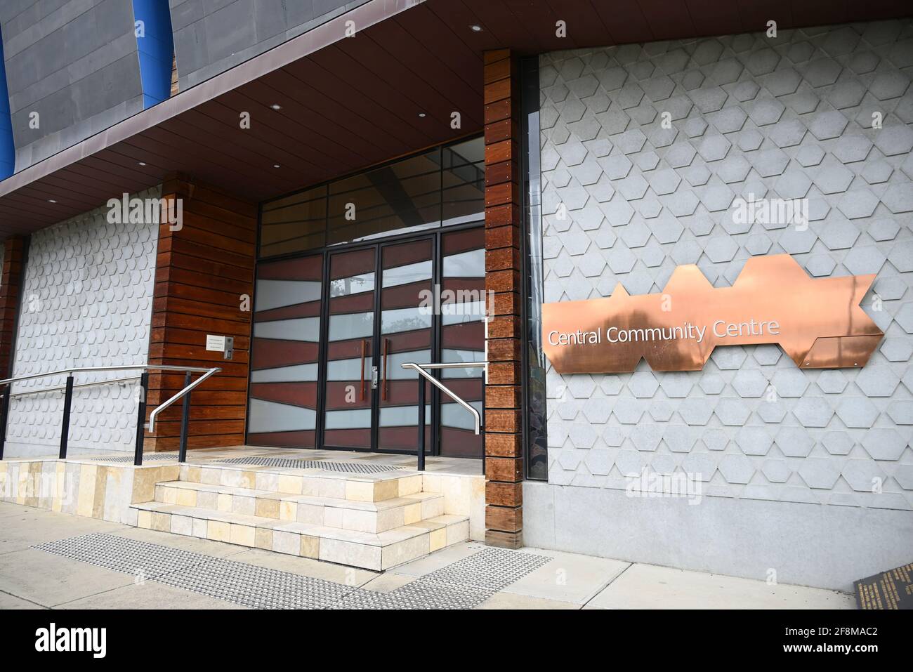 Synagogue community centre hi-res stock photography and images - Alamy