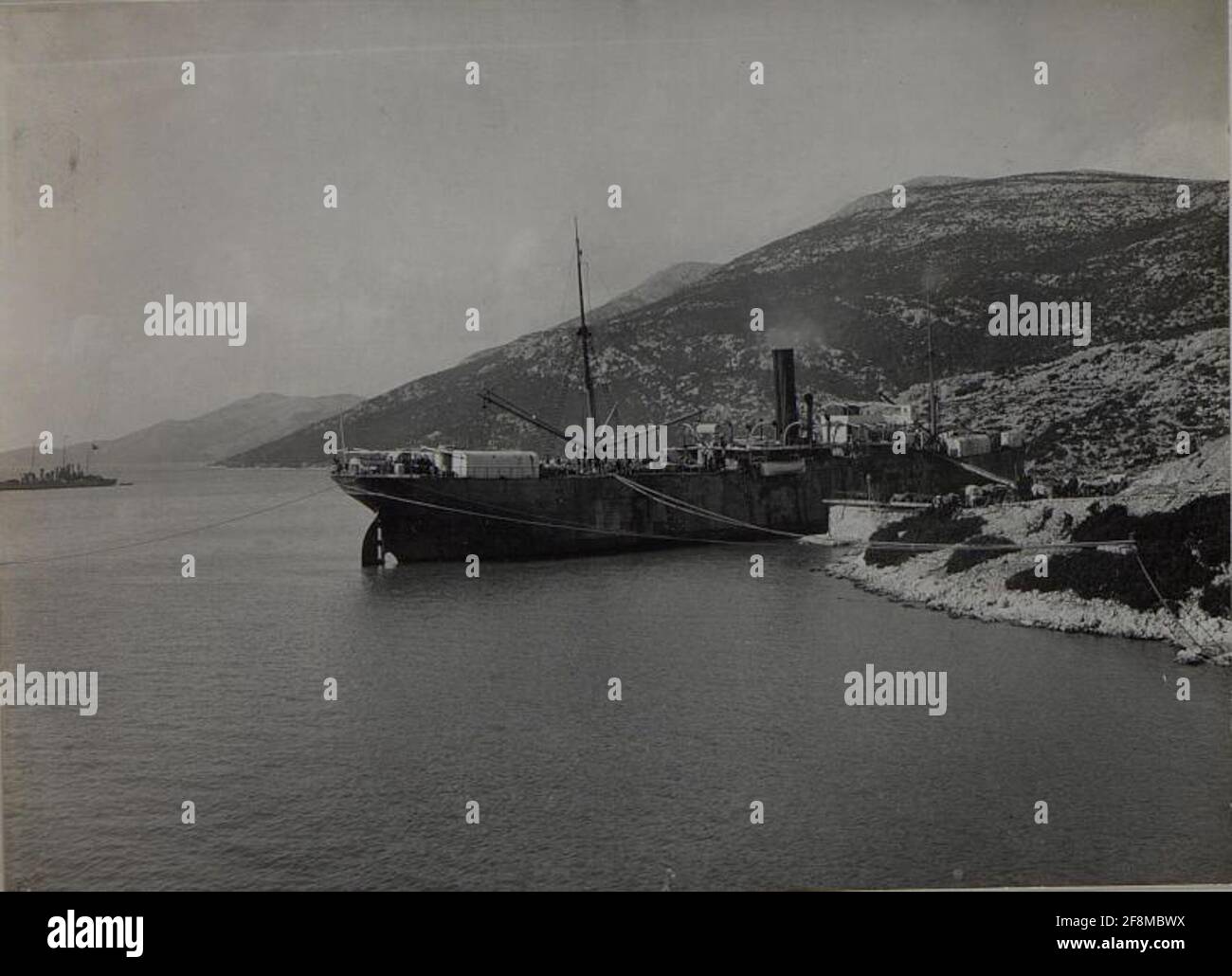 Army embarkation hi-res stock photography and images - Alamy