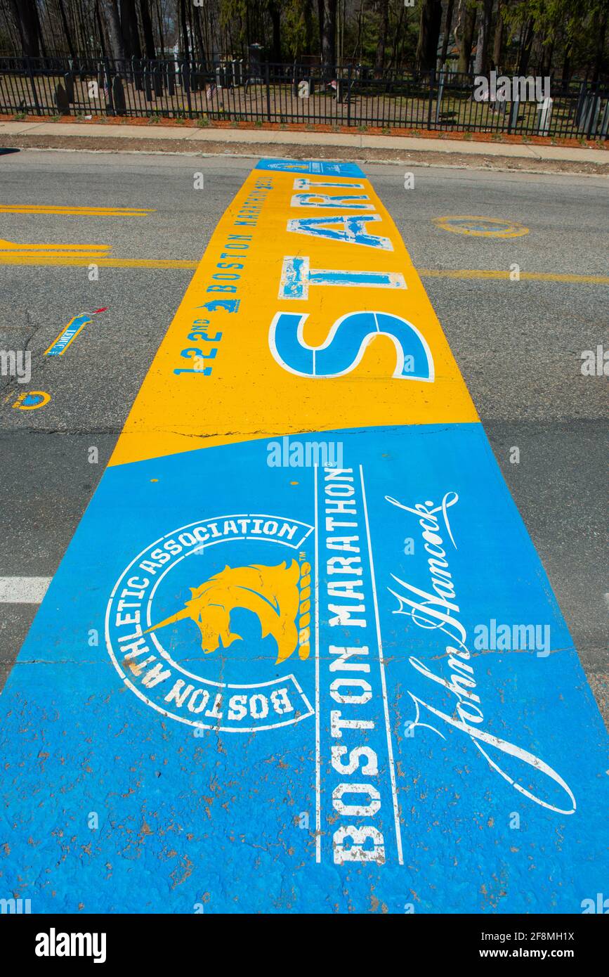 State line sign boston hi-res stock photography and images - Alamy
