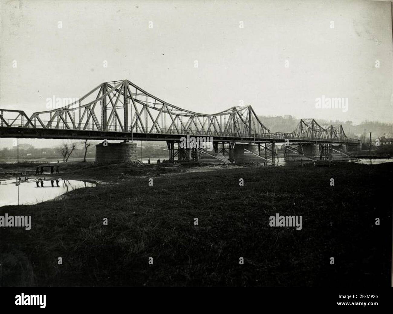 Bridge engineering history hi-res stock photography and images - Alamy