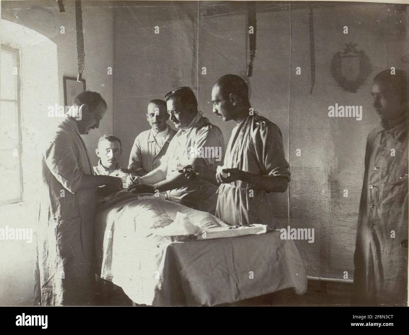 Operation room in the field. (During surgery Stock Photo - Alamy