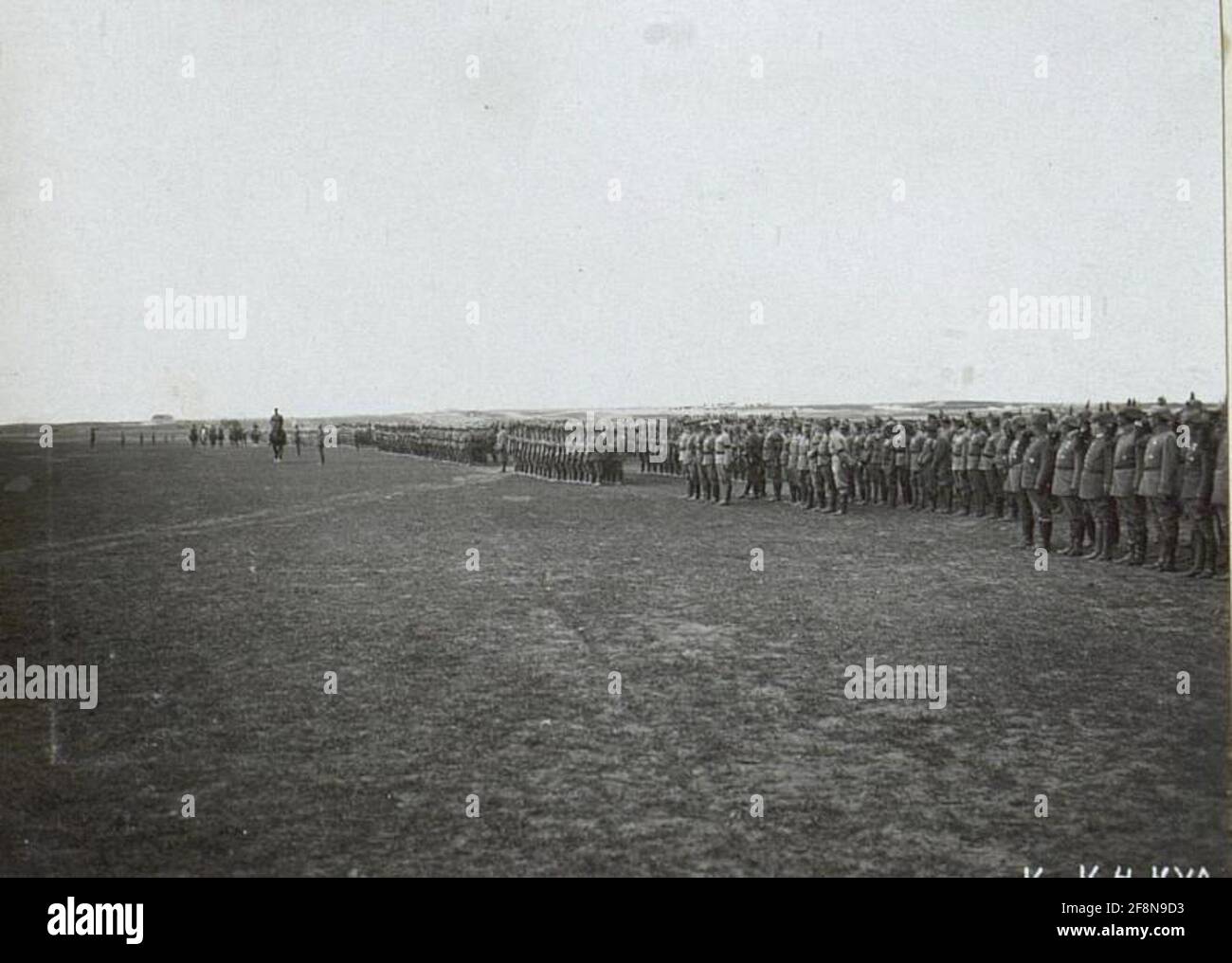 Military parade formation hi-res stock photography and images - Alamy
