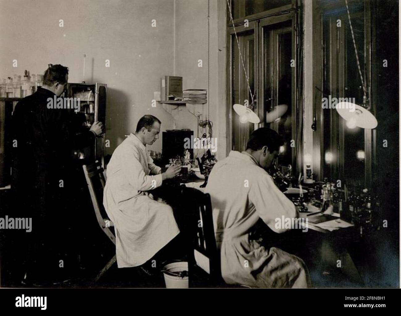 Microbiology laboratory 19th century hi-res stock photography and ...