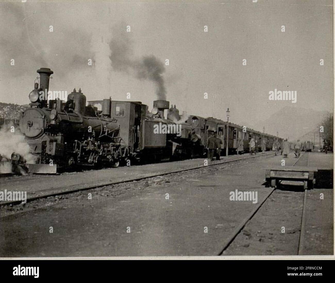 The traveling Army Commando on the drive to Cattaro, breakfast station ...