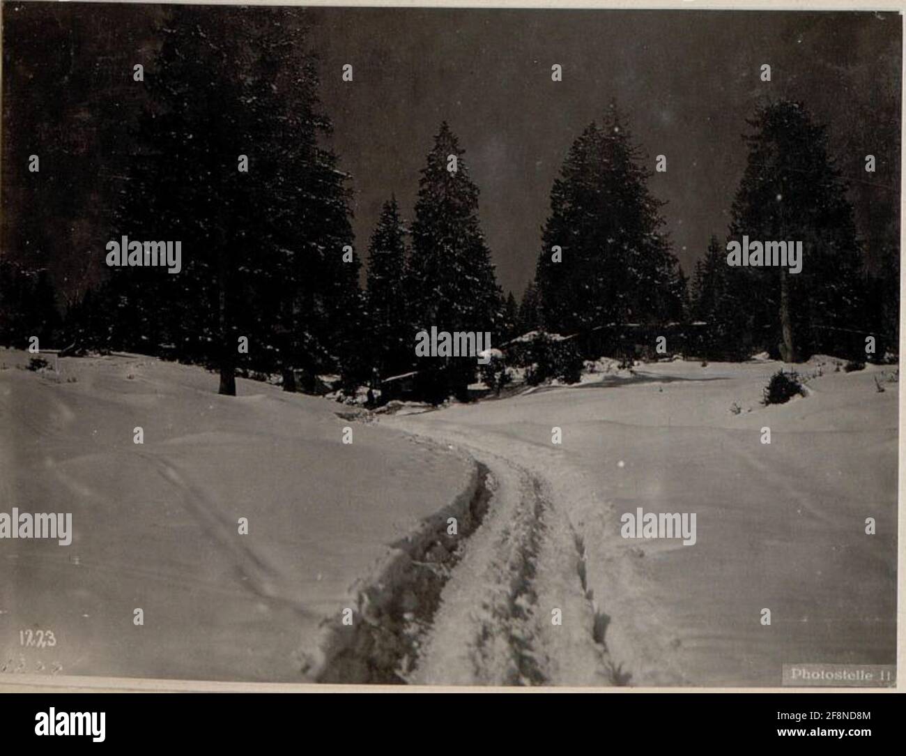 Troop movement hi-res stock photography and images - Alamy